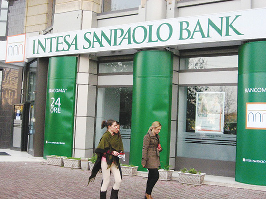 Italyâ€™s strongest bank is harming itself - The Gulf Time Newspaper