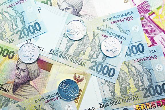 Indonesia favours rupiah stability above growth in rate move - The Gulf ...