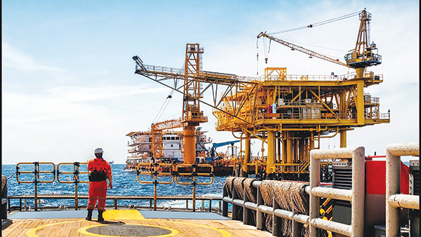 Oil drops again after sudden index shift prompts firesale - The Gulf ...
